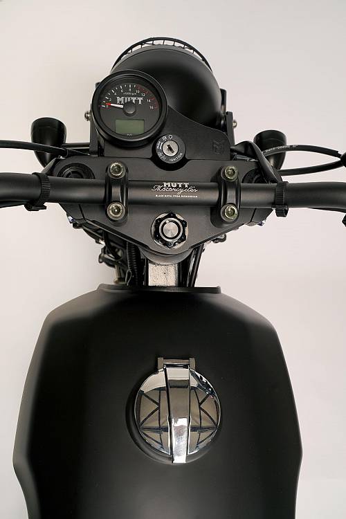 Mutt AKITA - Precio y características - Indalmar Motor